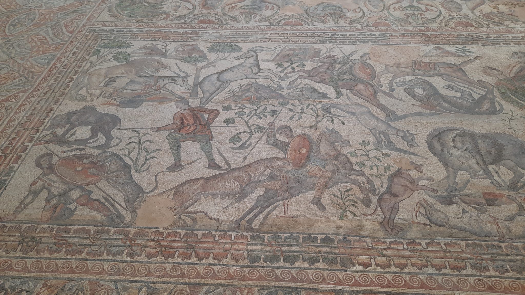 LA VILLA ROMANA DE LA OLMEDA: MOSAICOS Y TERMAS EN PALENCIA — VIATOR IMPERI