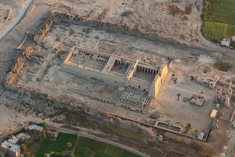 Medinet Habu. El templo de Ramsés III — VIATOR IMPERI