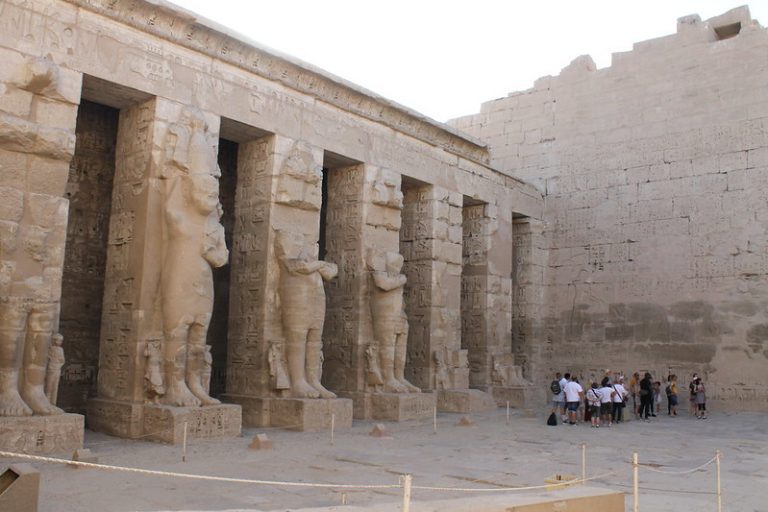 Medinet Habu. El templo de Ramsés III — VIATOR IMPERI