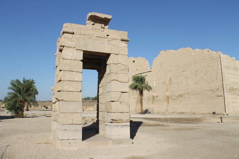 Medinet Habu. El templo de Ramsés III — VIATOR IMPERI